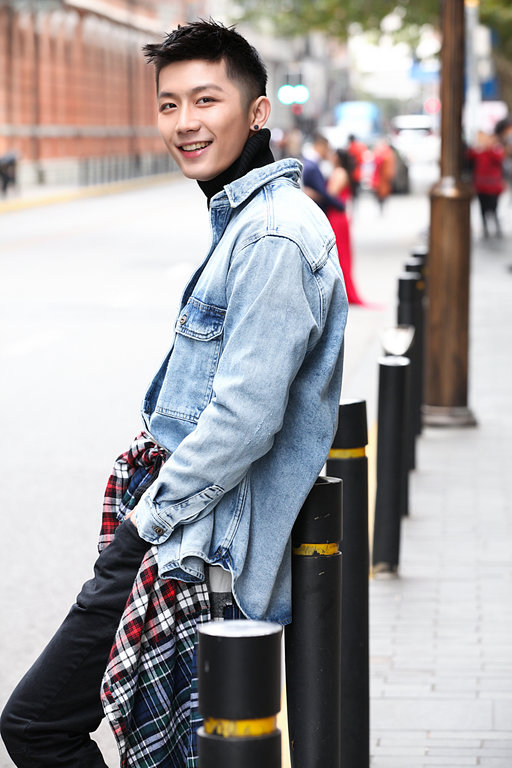 Artist - 张层层 ZHANG CENG CENG : 长信传媒 GHY Culture & Media