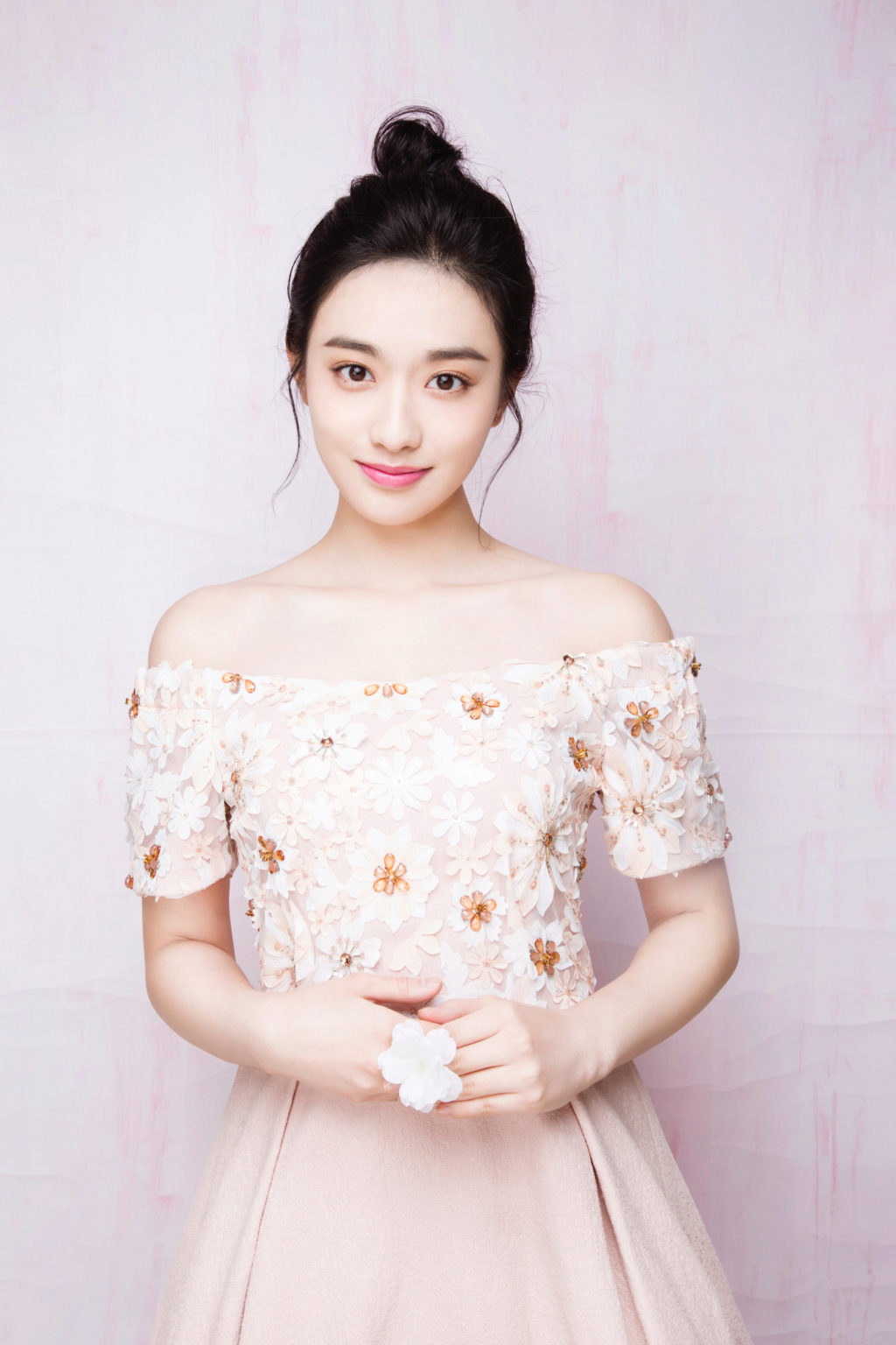 Artist - 孙雪宁 SUN XUE NING : 长信传媒 GHY Culture & Media