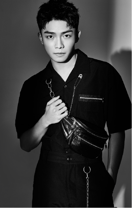 Artist - 汪融 WANG RONG : 长信传媒 GHY Culture & Media